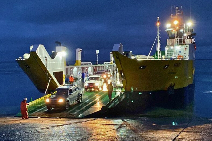 Aumento de la tarifa para cruzar en la barcaza por Primera Angostura ...